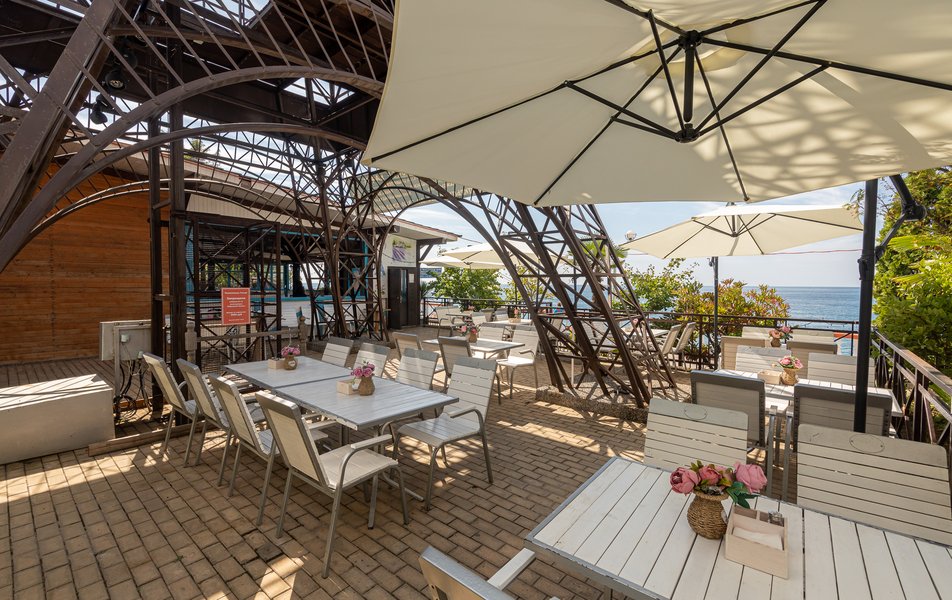 Отель Alex Resort & Spa Hotel 4*, Гагра — цены 2026, отзывы на ...