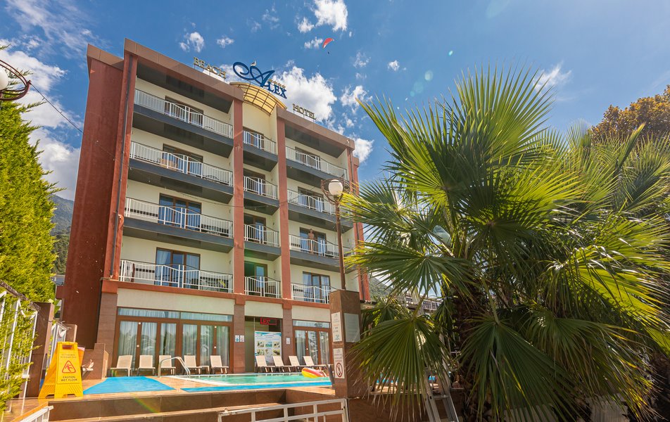 Отель Alex Resort & Spa Hotel 4*, Гагра — цены 2025, отзывы на ...