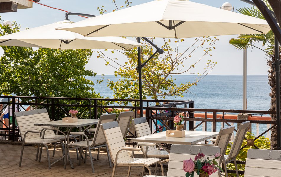 Отель Alex Resort & Spa Hotel 4*, Гагра — цены 2025, отзывы на ...